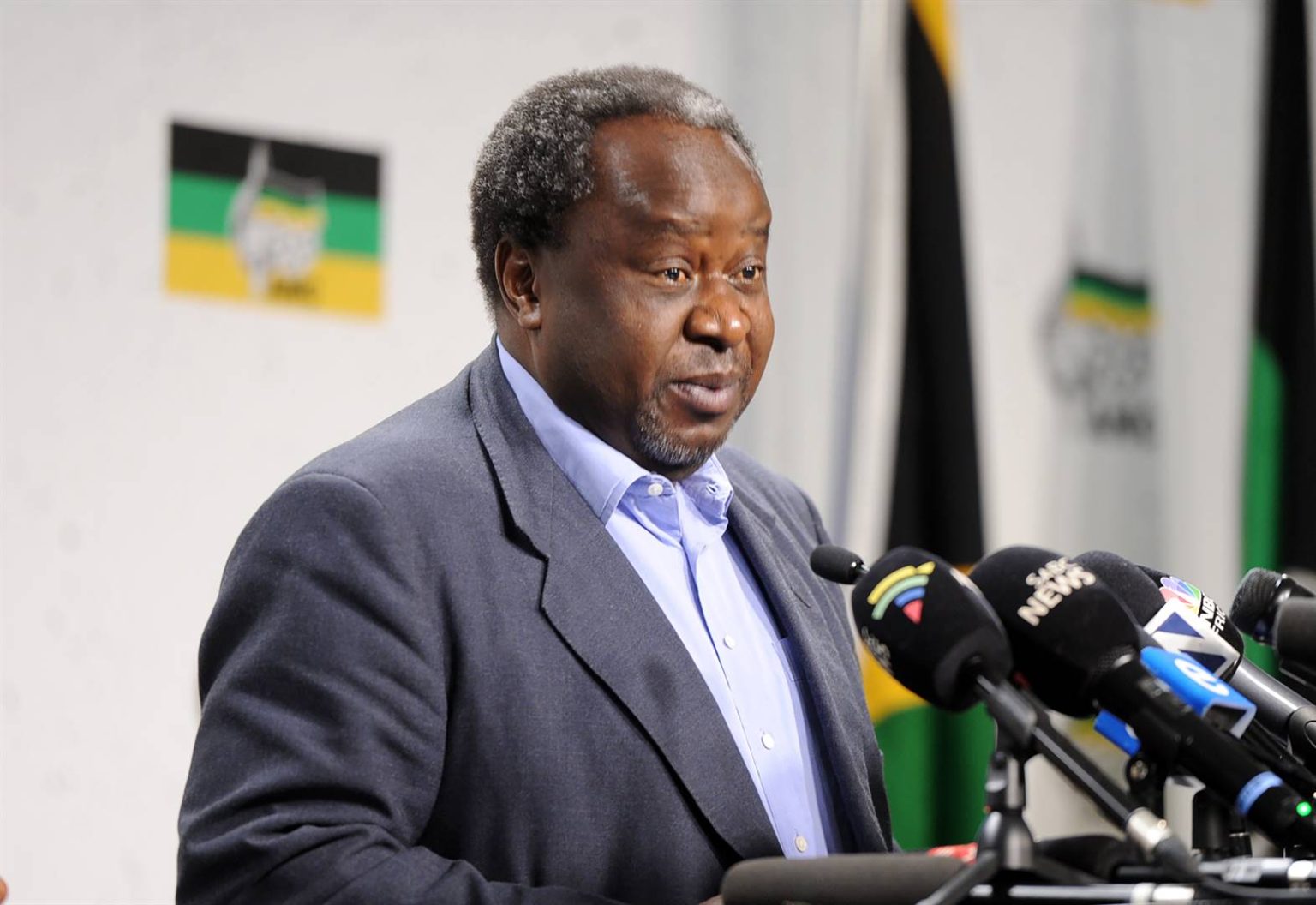 Tito Mboweni, ex-finance minister and SA Reserve Bank governor, passes ...